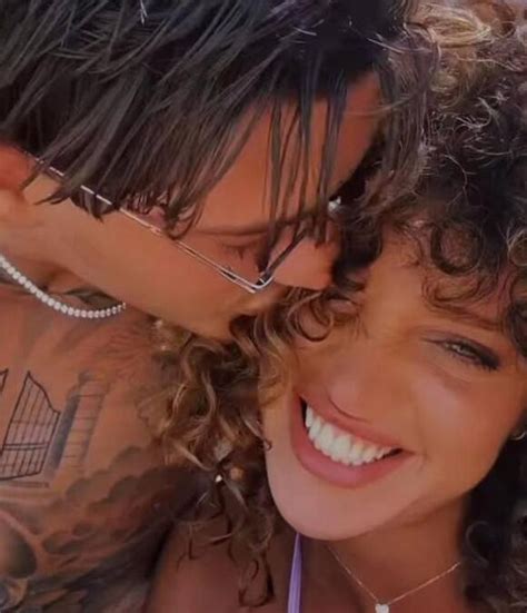 זה היה מהיר עדן פינס מאורסת