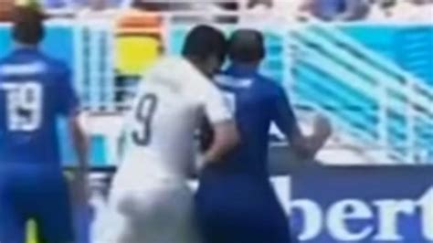 Luis Suarez Almost Sank Barcelona Move With Georgio Chiellini Bite And Pathetic Excuse Mirror