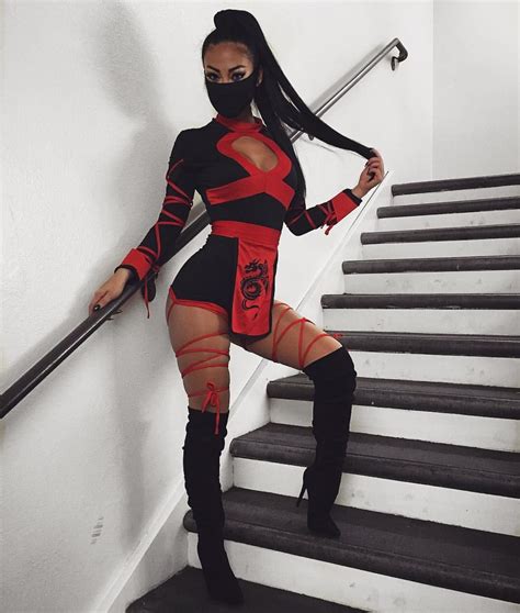 Red Costume Sex Pictures Pass