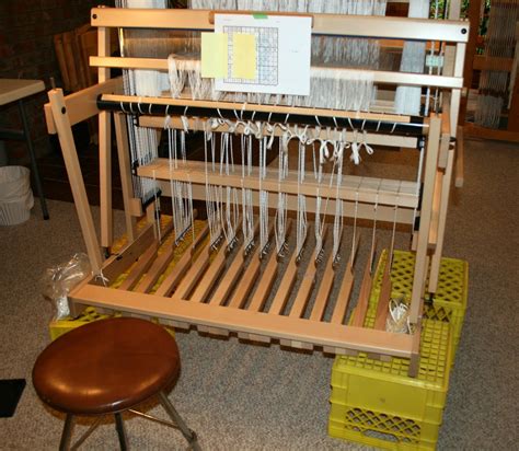 Thrums Melinda S Shawl Loom Set Up