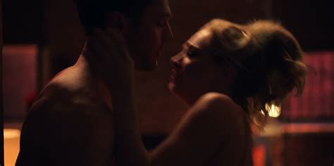 Nude Video Celebs Kaley Cuoco Sexy The Flight Attendant S01e02 03