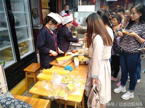 陝西漢族美食街永興坊這裏全是陝西各地市特色美食與回民街不同 每日頭條