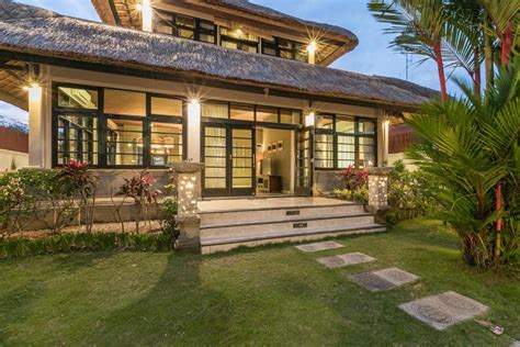 Batik Villa 3 Br 3 Min Walk To Beach With Breakfast Assistent Villa Pick Up From Airport