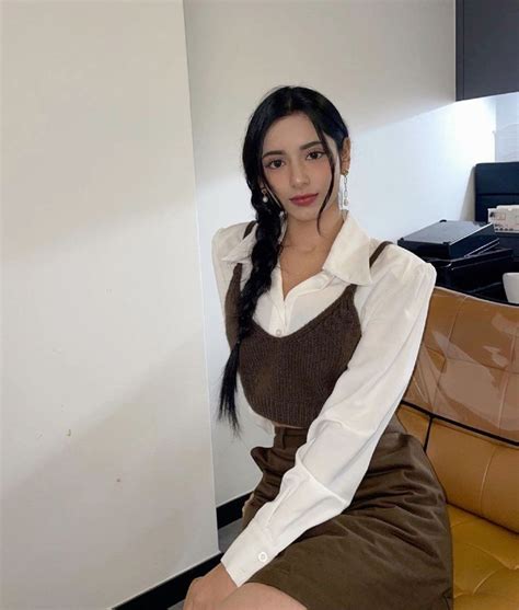 Pin By On Aria X In Casual Trendy Outfits Aria Dressing Sense