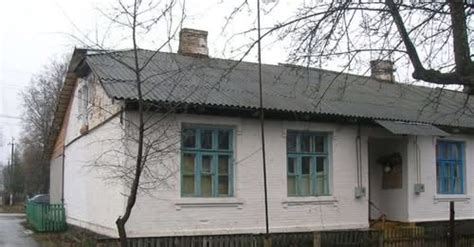 Наташа и брат ѝ не искат да делят старата къща на родителите си И когато дъщерята отишла да