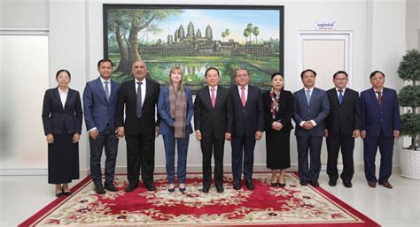 រដ្ឋមន្ត្រី ក្រសួងសុខាភិបាល ជួបពិភាក្សា ជាមួយ នាយកអង្គការ សហប្រជាជាតិ សម្រាប់សេវា កម្ម គម្រោ ង