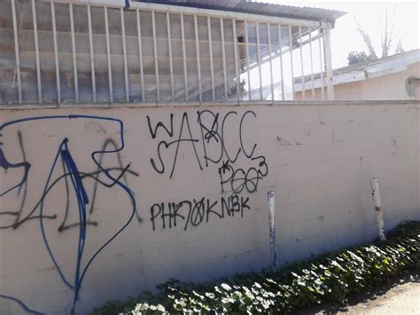 Crip Gangs Graffiti Acacia Block Compton Crip
