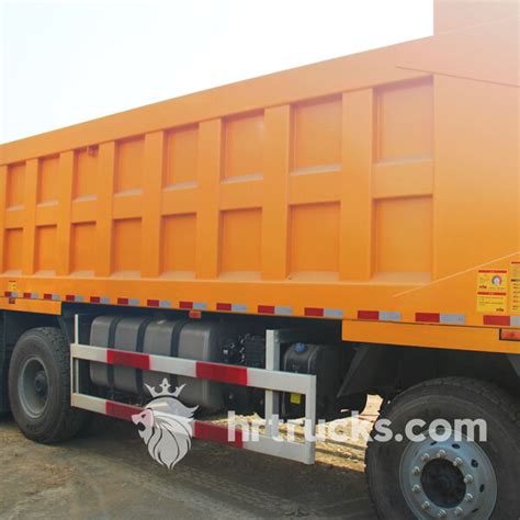 Yellow Dump Truck Reliable Used Tipper For Heavy Duty Operations