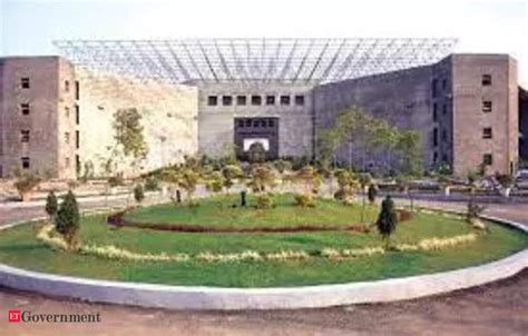 Indian Standard Time C Dot And Csir Npl Collaborate To Develop Navic Based Ist Clock For