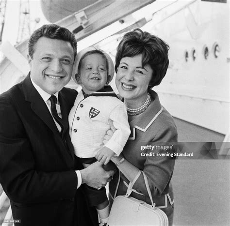 American Singers Steve Lawrence And Wife Eydie Gorme Better Known
