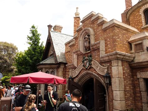 Spotlight Mr Toads Wild Ride Drdb