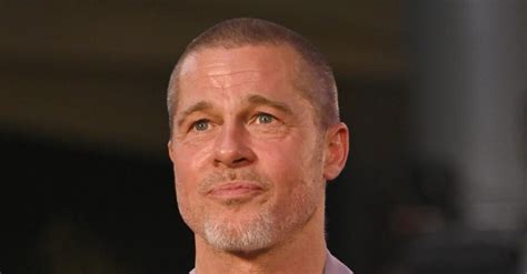 «Молочный поросенок Брэд Питт удивил публику образом в розовом костюме