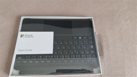Microsoft Surface Go Type Cover Neu Und Originalverpackt In Aesch Bl F R Chf Mit
