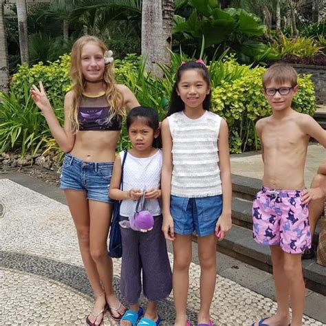 Instagram Post By Sis Vs Bro • Dec 16 2018 At 620pm Utc Girl