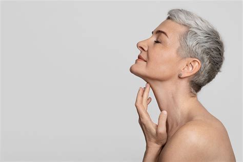 The Best Makeup Colors And Application Tips For Gray Hair