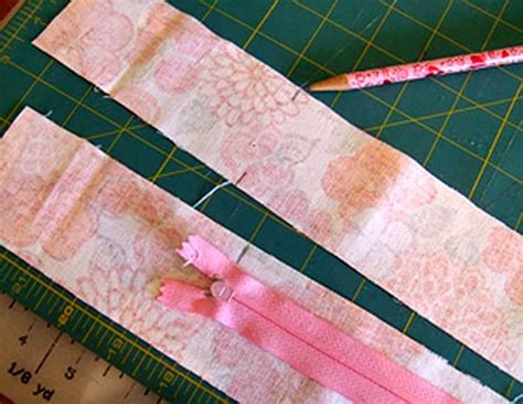 Perfectly Portable Cushion Tutorial DIY Tutorial Ideas