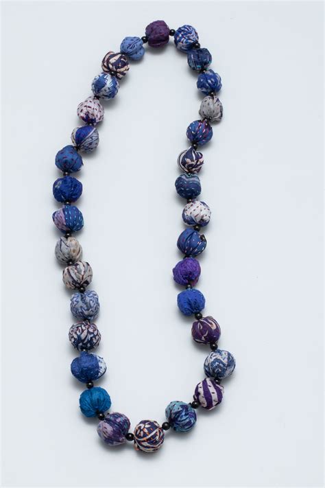 Vintage Silk Kantha Small Nuts Medium Necklace Sv2705 Blu Mieko