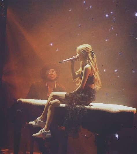 Rosie Adl Kullan C N N Rosie Panosundaki Pin Foto Raf Videografi Asyal G Zellik