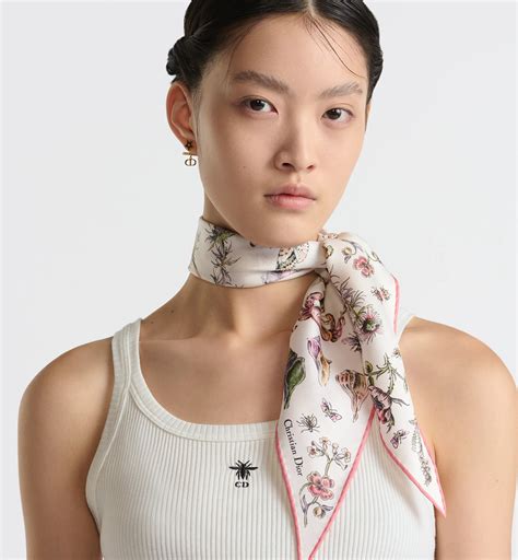 Dior Cabinet De Curiosités Dior Diamond Tuch Seidentwill In