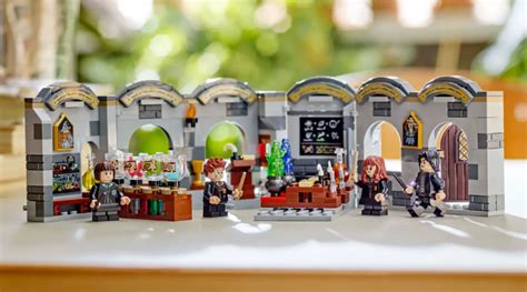 Latest Lego Retiring Lego Sets Brick Fanatics Lego News Reviews And Builds