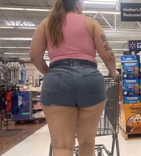 Delicious Pawg Big Booty In Jean Shorts Milf Tight Jeans Forum