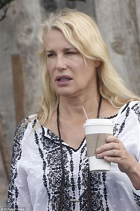 Hottest Daryl Hannah Photos Thblog