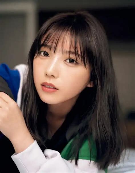 【写真 3 4枚】乃木坂46与田祐希：“癒やしの女神”が「マガジン」表紙に バラ色の日々を君と Mantanweb（まんたんウェブ）