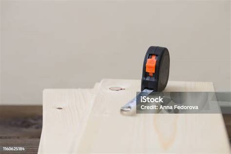 소나무 보드에 나무 배경에 줄 측정 개념 건설 건물 목재에 측정 복사 공간 3차원 형태에 대한 스톡 사진 및 기타 이미지 3차원 형태 개념 건설 산업 Istock