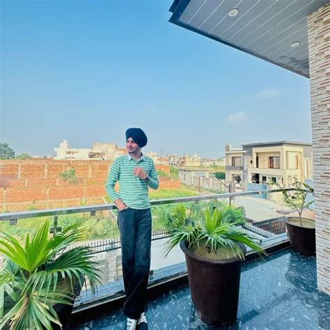 Arsh Uppal Arshuppalx • Threads Say More