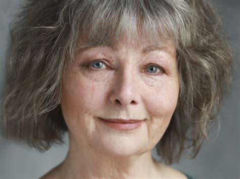 Abigail Mckern Tvark