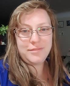 Lora From Grande Prairie Canada Seeking For Man Rose Brides