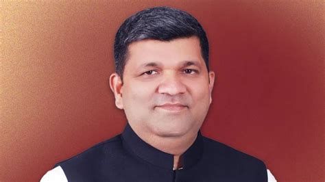 Stf में दम है तो मेरे सीने पर गोली मारे योगी सरकार में मंत्री आशीष पटेल ने खोला मोर्चा