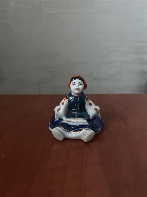 Фарфорова статуетка — цена 400 грн в каталоге Статуэтки Купить товары для дома и быта по