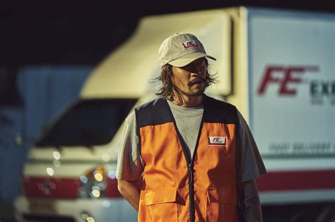 여름 달굴 류 형제 온다 밀수 류승완 · 무빙 류승범