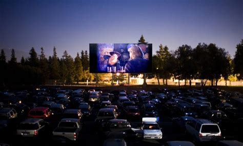 Любителите на киното пригответе се за вълнуващи вечери под звездите Троян експрес