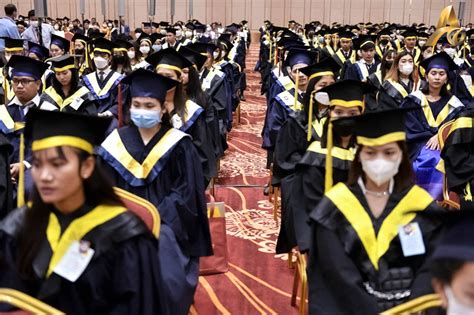 នាយករដ្ឋមន្ត្រីបញ្ជាឱ្យក្រសួងផ្ដល់កូតាបណ្ដុះបណ្ដាលវិជ្ជាជីវៈតាមគោលនយោបាយថ្មីទៅឱ្យឯកជន