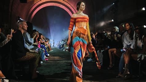 Seven Looks That Defined New York Fashion Week The New York Times