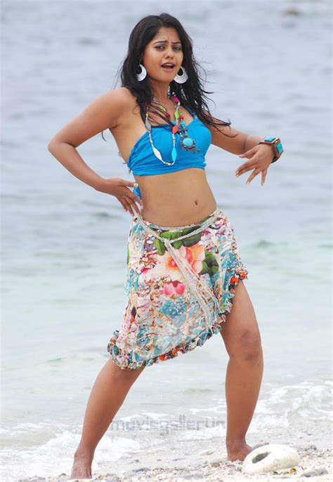 Bindhu Madhavi Hot Stills Bindu Madhavi Hot Navel