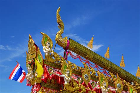 วิทยุการบินฯ ร่วมรณรงค์การจุดบั้งไฟเพื่อความปลอดภัยทางการบิน และสืบทอด