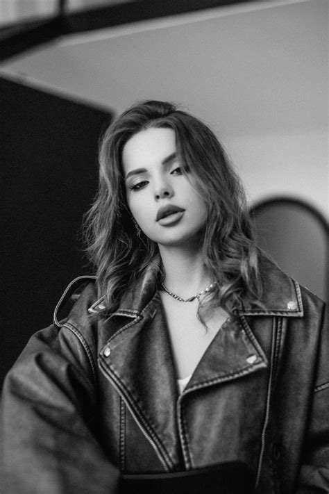 Фотосессия в студии Em 2024