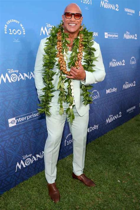 Dwayne Johnson Wears A Bulked Up Bodysuit For Live Action Moana Us