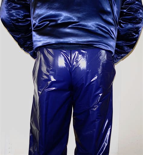 Glossy Buns  Shiny Sports