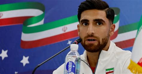 علیرضا جهانبخش شادی کردن یا خواندن سرود ملی، تصمیم شخصی است ایران