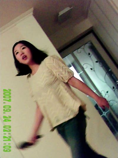 꽤나 옛날사진 라이터카메라로 누나 몰카도 많이 찍었 Tumbex