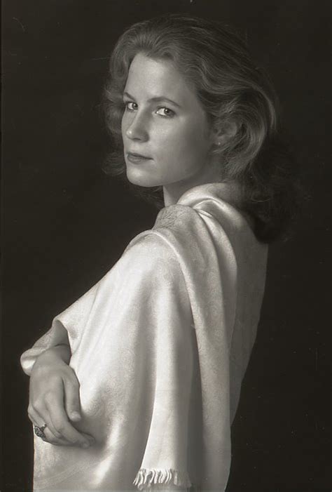 3 Hot Sexy Lisa Milroy Bikini Pics