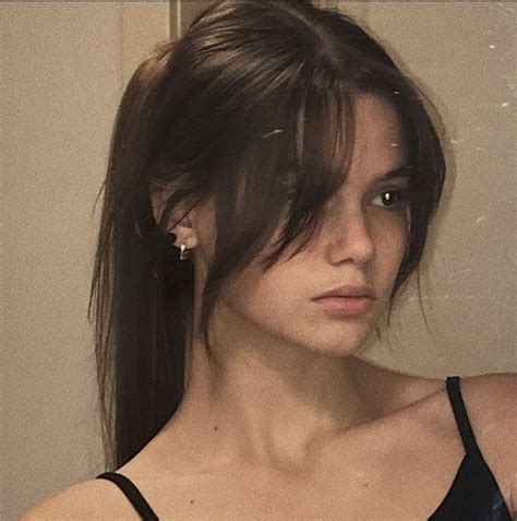 Curtain Bang Bangs With Medium Hair Hair Cuts Hair Cuts Oval Face