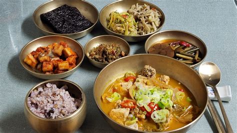 남편이 좋아하는 닭고기 김치찌개