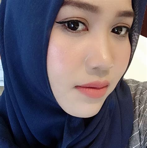 Tante Markonah On Reels