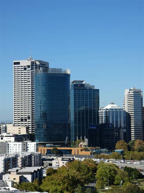 거리 건물 건물 외장 건축 건축 샷 건축가 경관 자연 고층 건물 공중 금융 금융지구 대도시 도시 도시 개발 도시 건축 도시 경관 도시 스카이