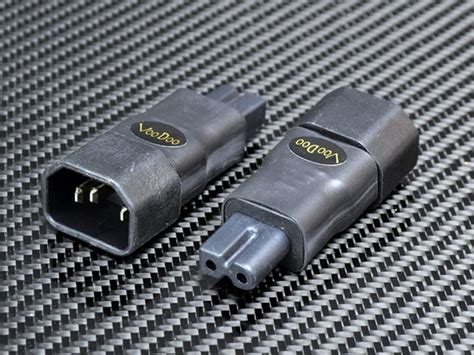 Купить сетевой силовой адаптер Voodoo Cable Polarized с разъема C14 на C7 Аудио видео кабели